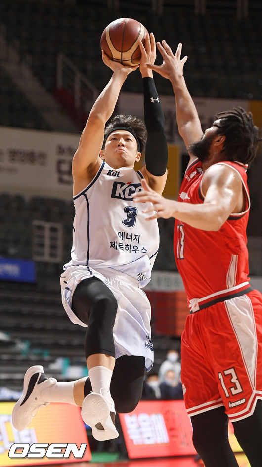 '이정현 18P-8R-6AS' KCC, 오리온 천적 과시 '5연승 행진'