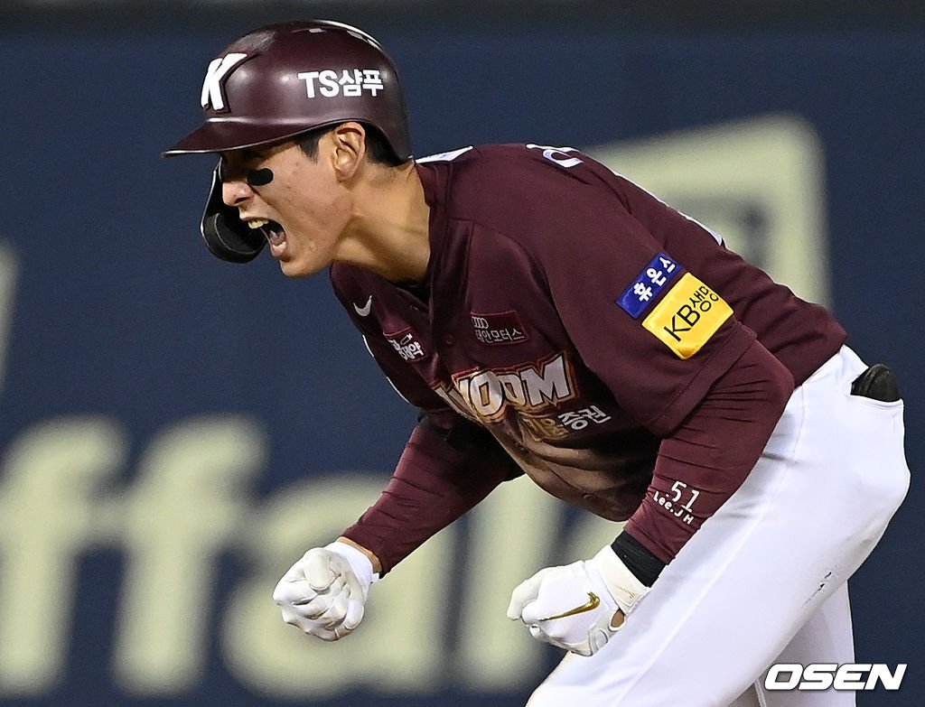 ‘바람의 손자’ 이정후, 결승타+PS 12G 연속 안타…이번 가을도 지배했다 [WC1]