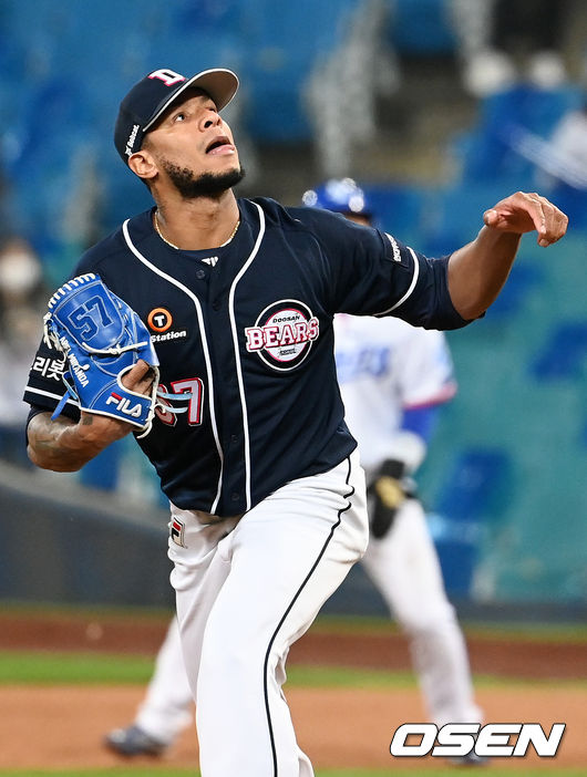 ‘10월 MVP’ 미란다, 선발진에 목마른 두산에 ‘그림의 떡’ [PO1] - OSEN