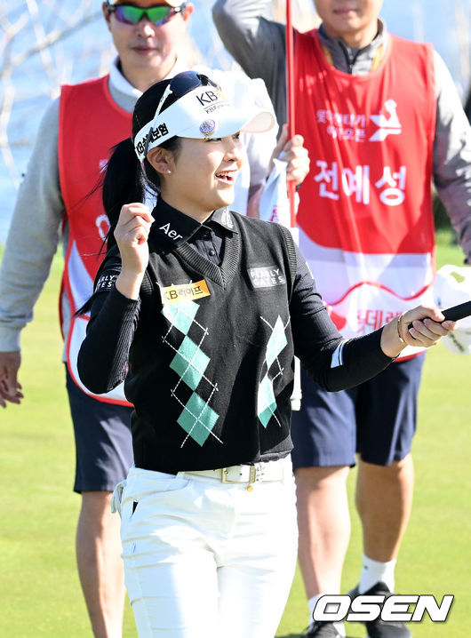 ‘엘리트의 정석’ 이예원, 마침내 첫 우승…제주 강풍이 변별력 키워