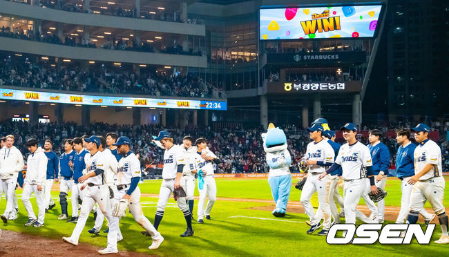 ‘KS 진출까지 -1승’ NC, KT와의 PO 3차전 매진…PO·창원 첫 매진 성공 [PO3]