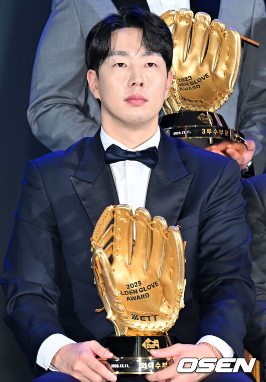 ‘100억’ FA의 첫 골든글러브, 6년 전 쓰라린 상처와 추억 “케이크로 골든글러브 만들어 주신 팬 감사했다”