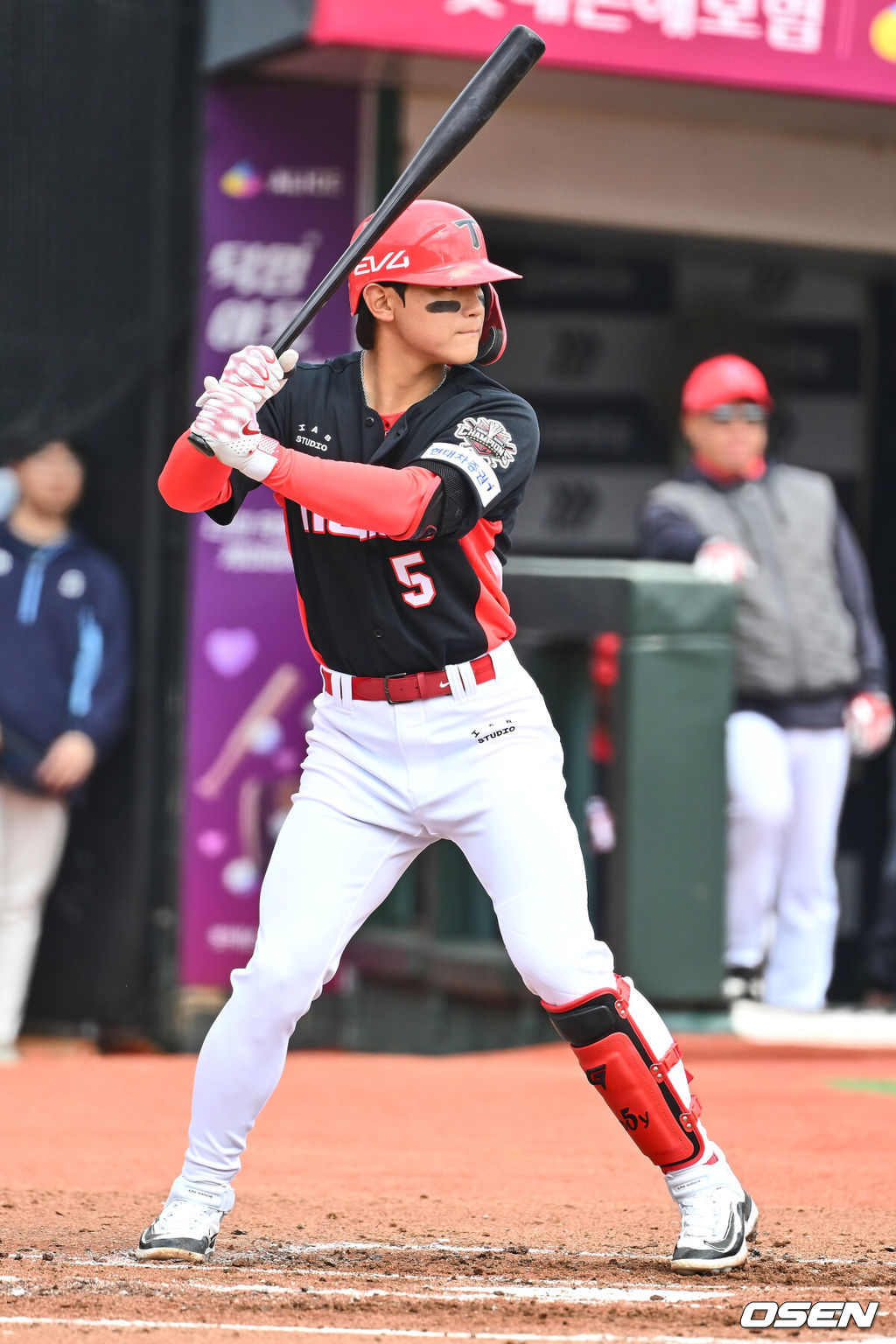‘실력에 선행마저 MVP’ 김도영 고퀄 화보집, 대박 나야 할 이유가 생겼다…“판매 수익금보다 더 많이 기부하려고요” - OSEN