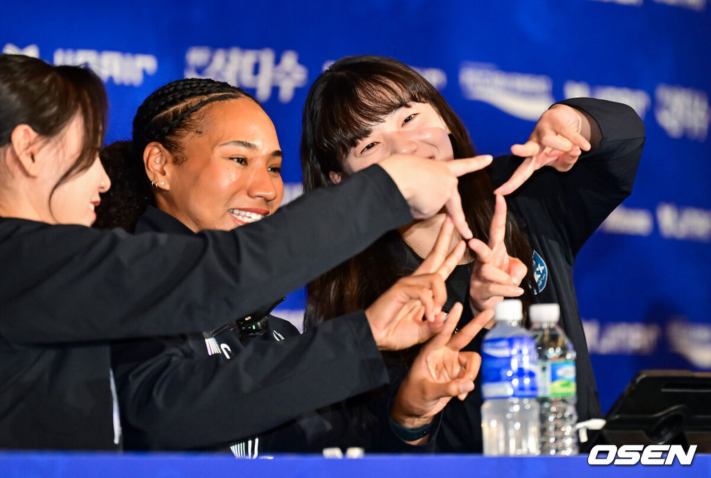 개막전부터 우승후보 만나다니…14연패→6위 아픔 잊었다, 韓 최초 트래블 위용 되찾을까 - OSEN