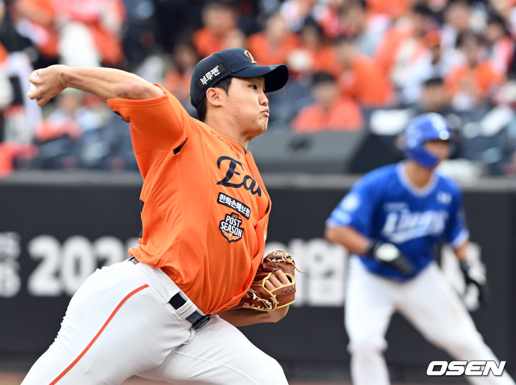 '8일 푹 쉬었다' 4차전 선발 원태인 "대전까지 가겠다"...한화는 신인 정우주, 깜짝 호투 보여줄까 [PO] - OSEN