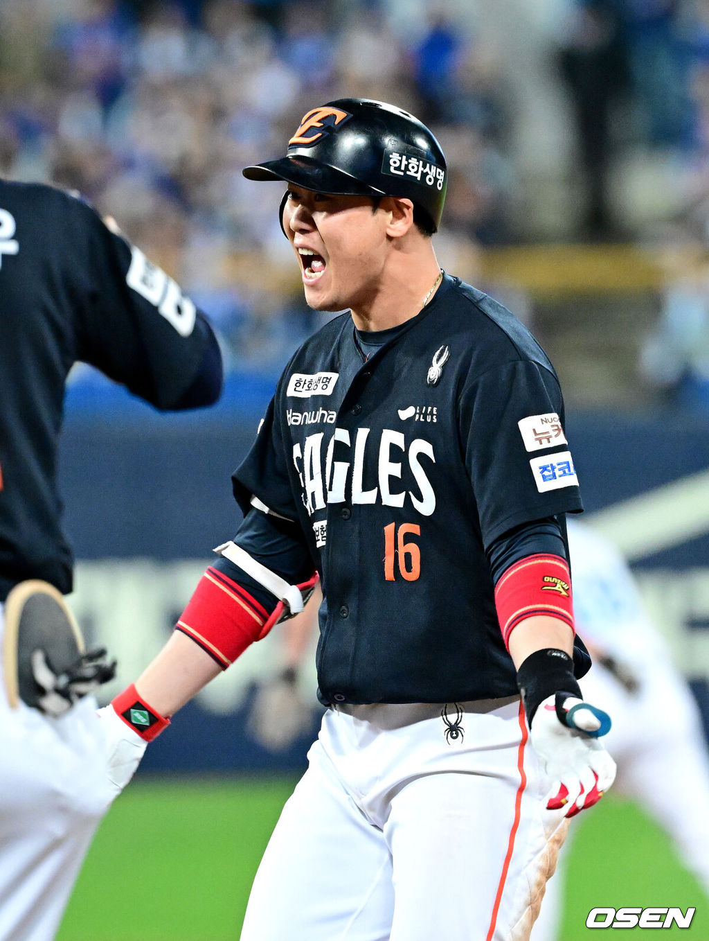 "제가 못하면 '그분'도 같이 욕을…" 타율 .583 맹폭, 하주석의 뜨거운 가을에는 예비 신부의 힘 있었다 [PO3] - OSEN