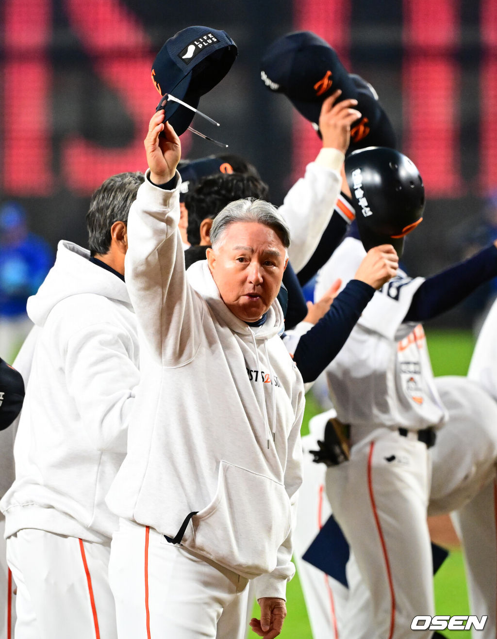 두산→NC→한화, 맡는 팀마다 전부 KS…김경문 또 해냈다, 김응용-김성근도 못한 위업 '3개팀 KS행, 역대 두 번째' - OSEN