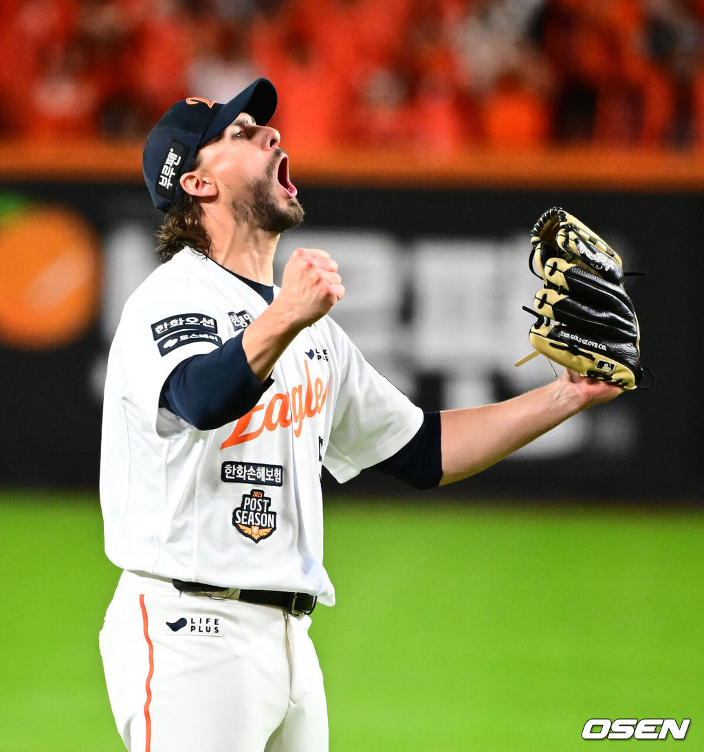 "집에 갈 준비 안 됐다" 2년 전 독립리거가 한화 KS행 완성할 줄이야…우승까지 꿈꾸는 '대전 예수' - OSEN