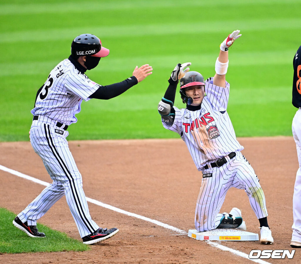 '디테일이 강하다, 간절하다' 염갈량은 3주 전부터 준비했다...문동주 좌절시킨 신민재의 내야안타, 행운이 아니다 [KS1] - OSEN