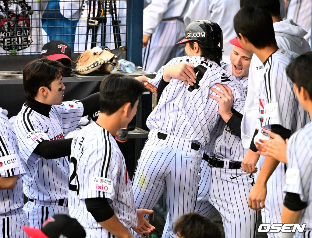 '디테일이 강하다, 간절하다' 염갈량은 3주 전부터 준비했다...문동주 좌절시킨 신민재의 내야안타, 행운이 아니다 [KS1] - OSEN