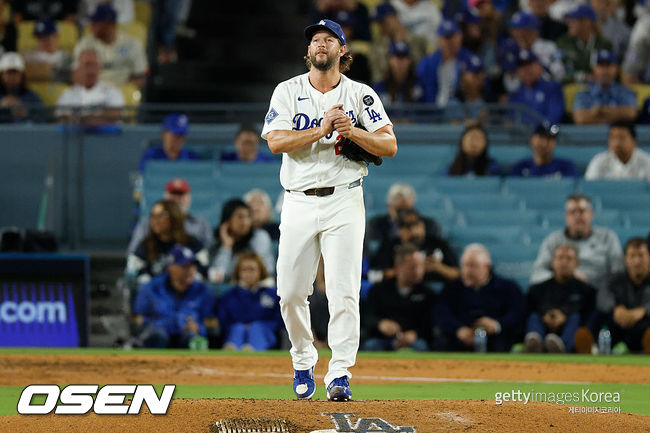 "여전히 95마일 던지는데, 몇년 더 버틸 듯"…4살 어린 223승 레전드도 인정한 '사이영상 3회 레전드' - OSEN