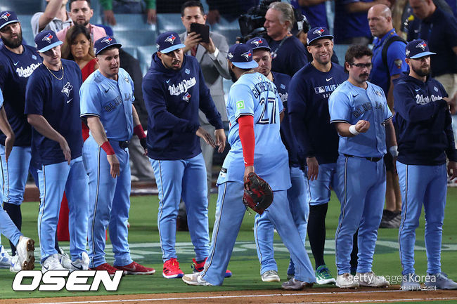 49번의 역전극 경험, 18이닝 충격 패배 씻었다…32년 만의 WS 무대서 "지금껏 최고의 역전승" - OSEN