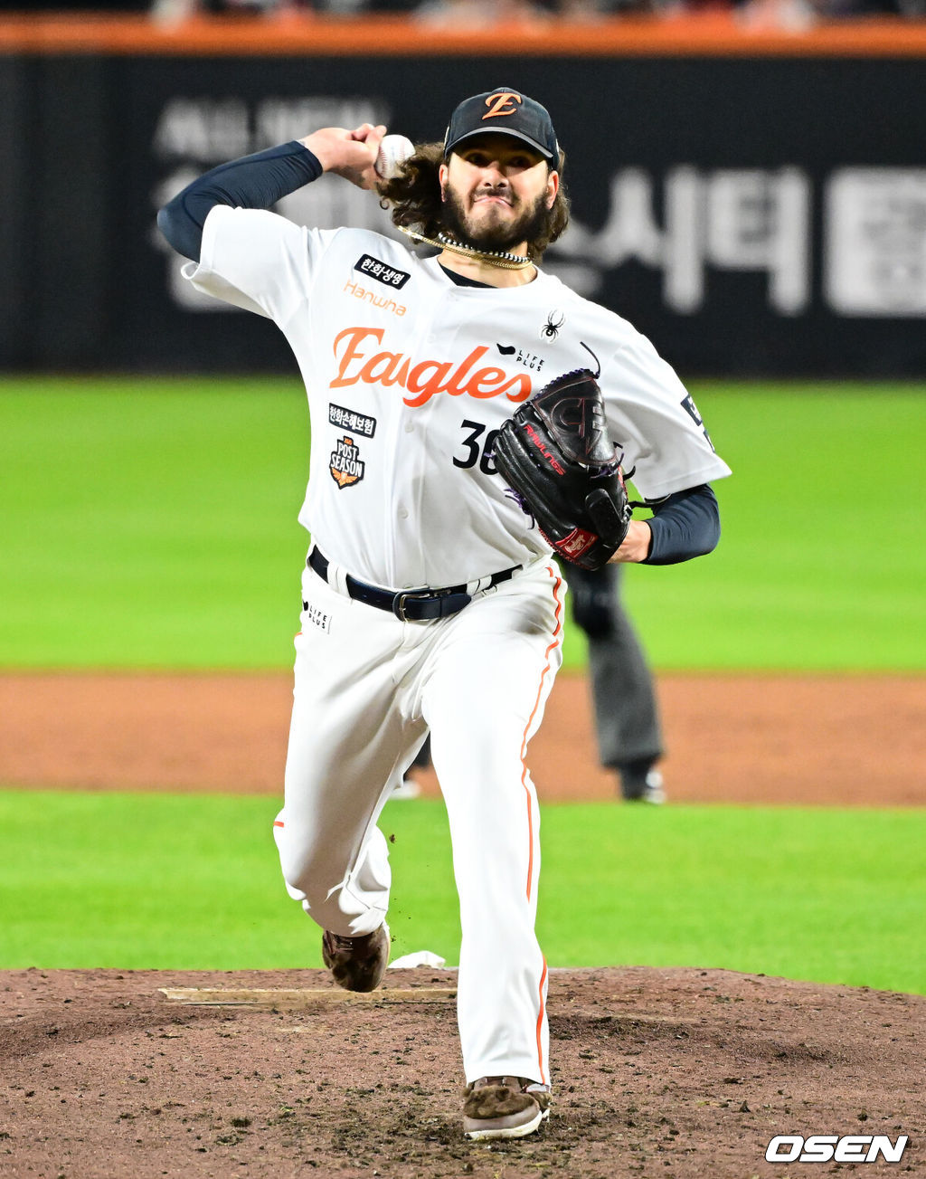 황영묵 동점 밀어내기→심우준 역전타, 8회 기적이 일어났다…한화, 7-3 대역전극→1승 2패 반격 [KS3 리뷰] - OSEN