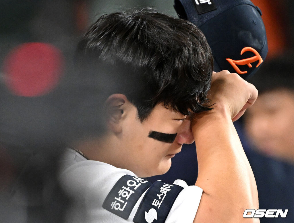 "동주 형한테 미안했다" 김서현 눈물 펑펑, 얼마나 마음 고생 심했으면…19년 만에 한화 KS 승리투수 '대반전 감격' [KS3] - OSEN