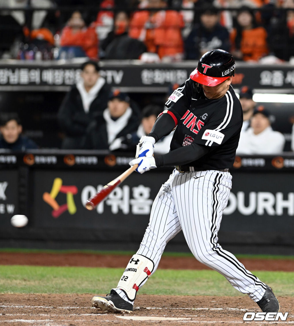 'PS 최다안타 신기록+데일리 MVP' 김현수 "만루되면 2008년 PSTD 떠오를 것 같았다, 편하게 이기고 싶어" [KS4] - OSEN