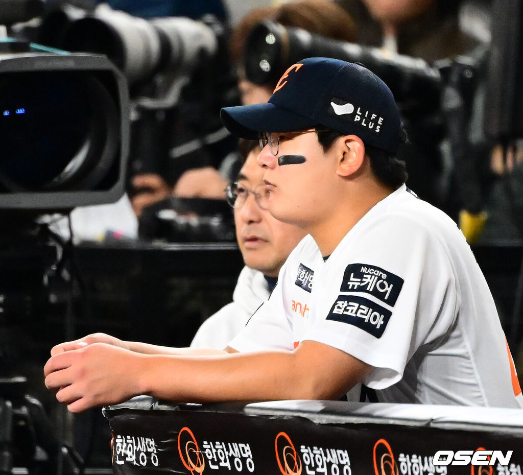 1위 좌절→PO1 진땀승→PO4 참사→KS4 재앙…김서현 10월 ERA 20.77, 누가 특급 마무리를 B급 투수로 만들었나 - OSEN