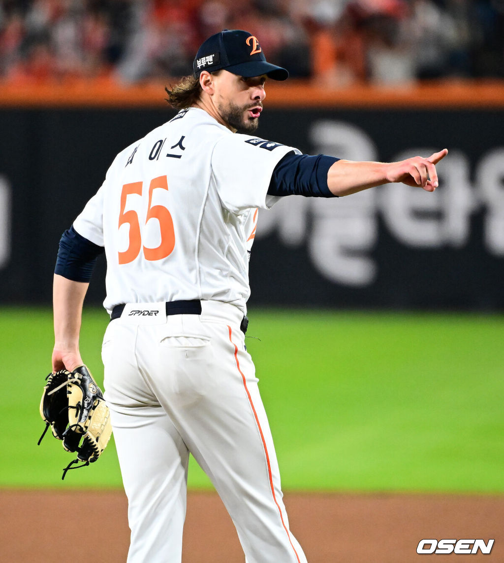 와이스 오죽하면 투수 교체 거부했을까, 투혼에도 한화 벼랑 끝 몰렸다 “못 이겨서 너무 아쉬워, 문동주 믿는다” [KS5] - OSEN