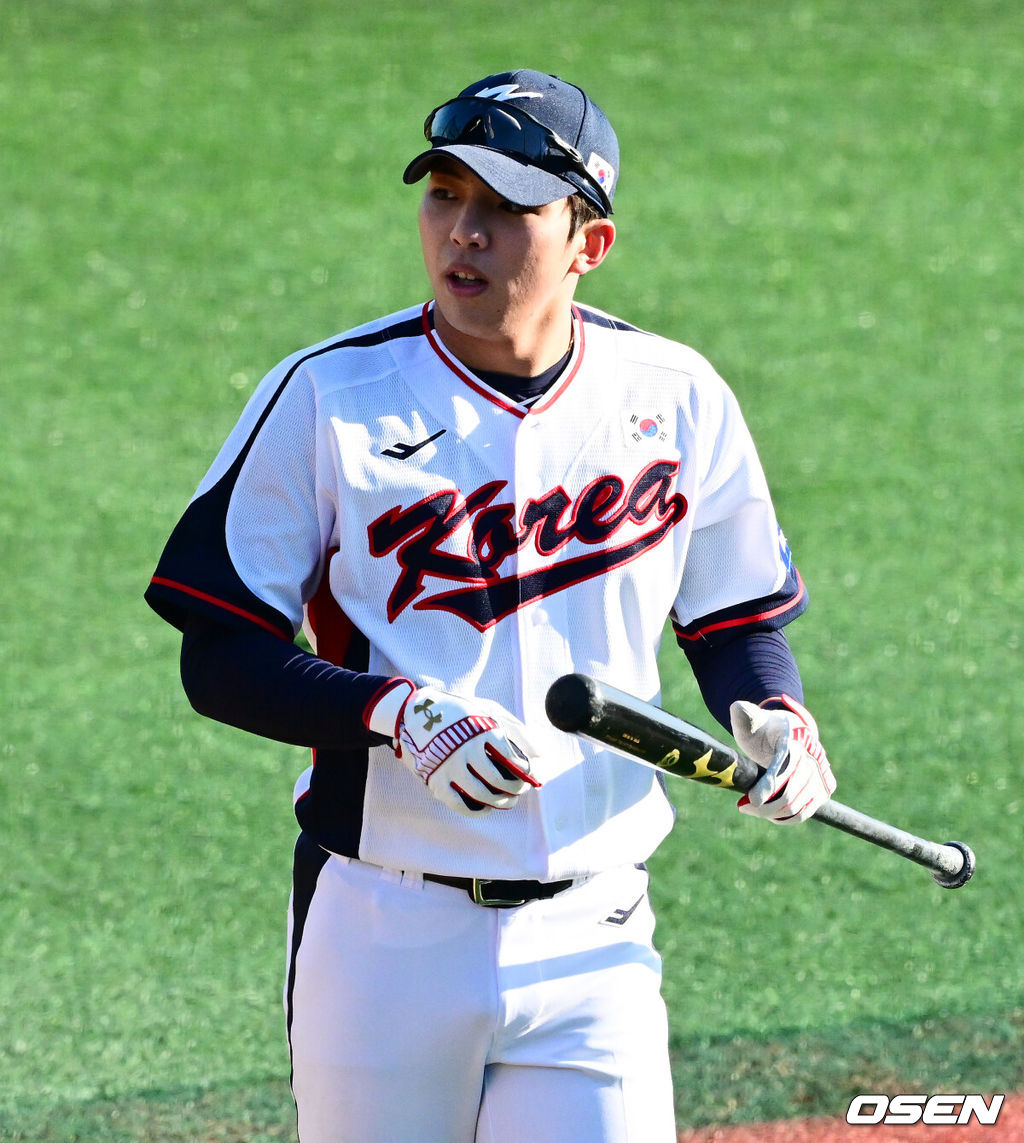 “솔직히 가장 큰 고민” 왜 3루수만 5명 뽑았나…행복한 고민의 해법 무엇일까 - OSEN