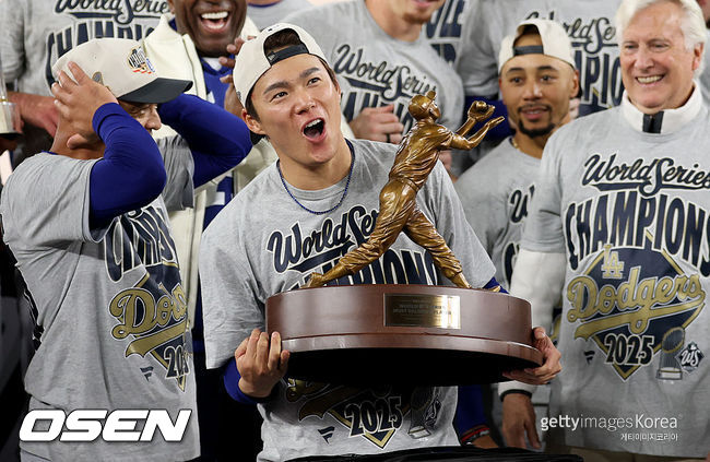 '4651억 투자할 만했네' NPB 5관왕+사와무라상+MVP→WS MVP…MLB 사이영상까지 바라본다 - OSEN