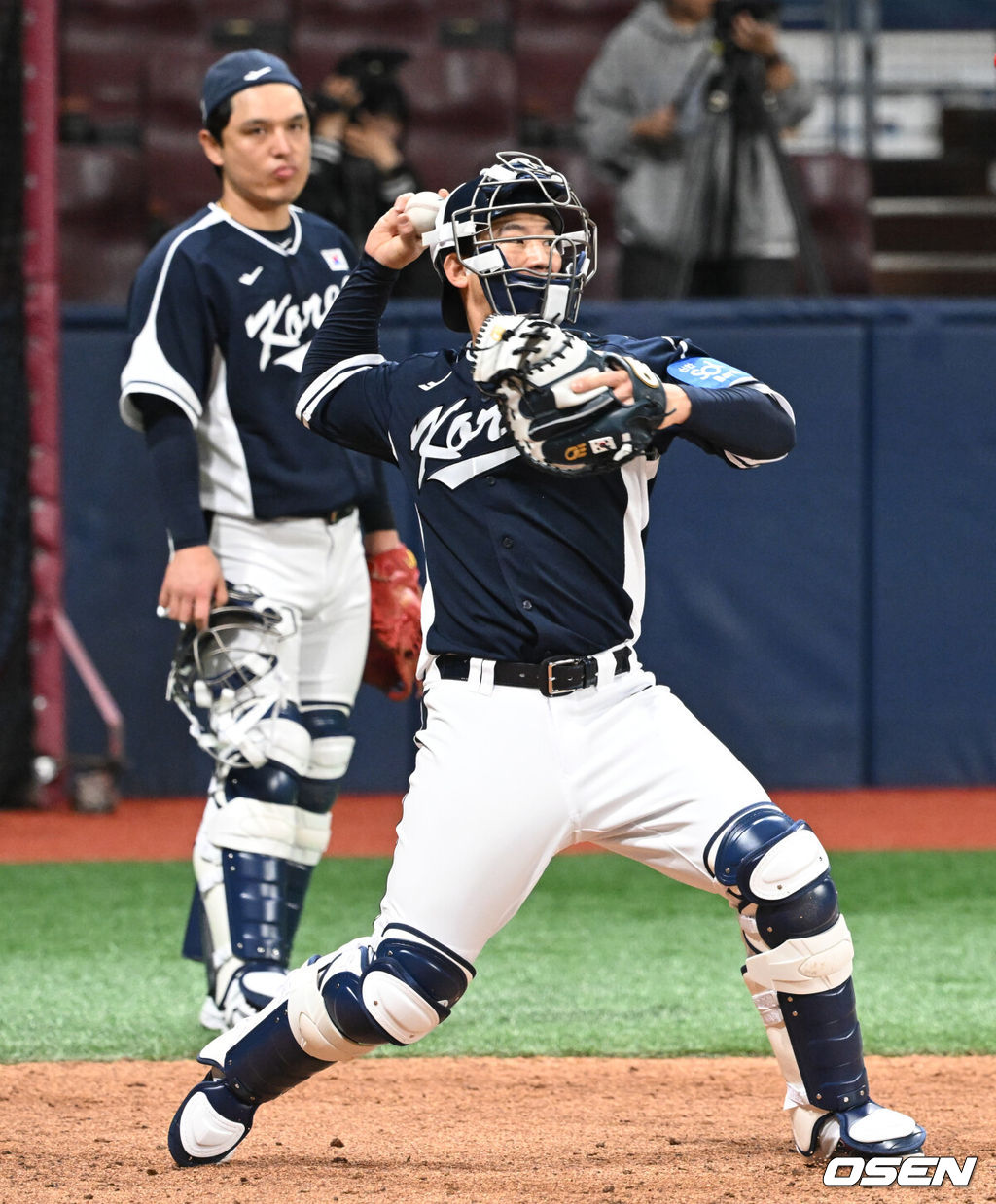 LG·한화 선수 모두 쉬는데 왜 최재훈이 체코 1차전 포수일까 “WBC 구상에 포함된 선수, 국제대회 활약 보고 싶어” [오!쎈 고척] - OSEN