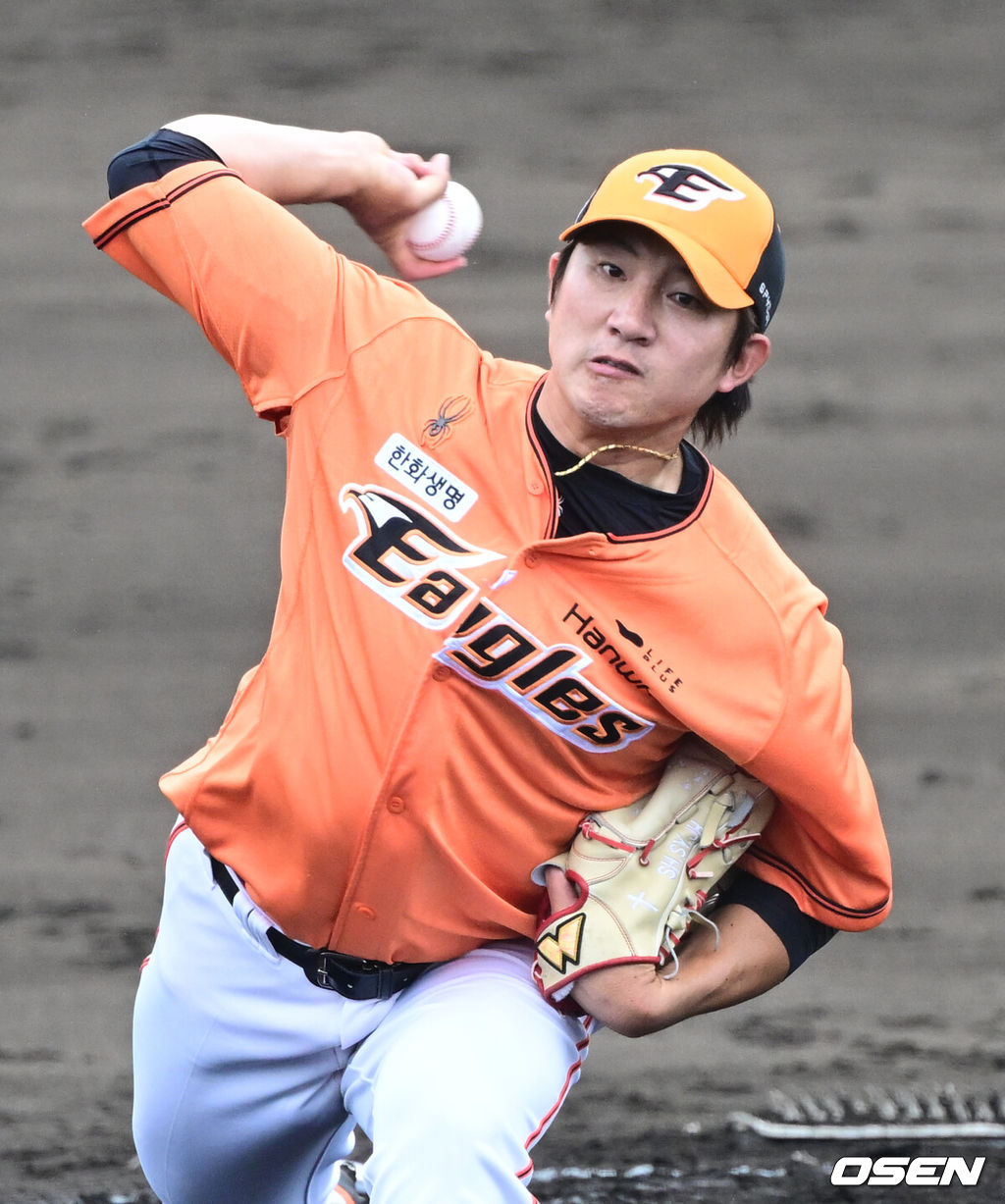 ‘현대→키움→KT→롯데→한화, 19연패 불명예’ 비운의 파이어볼러, 현대 최후의 투수도 사라지나 - OSEN