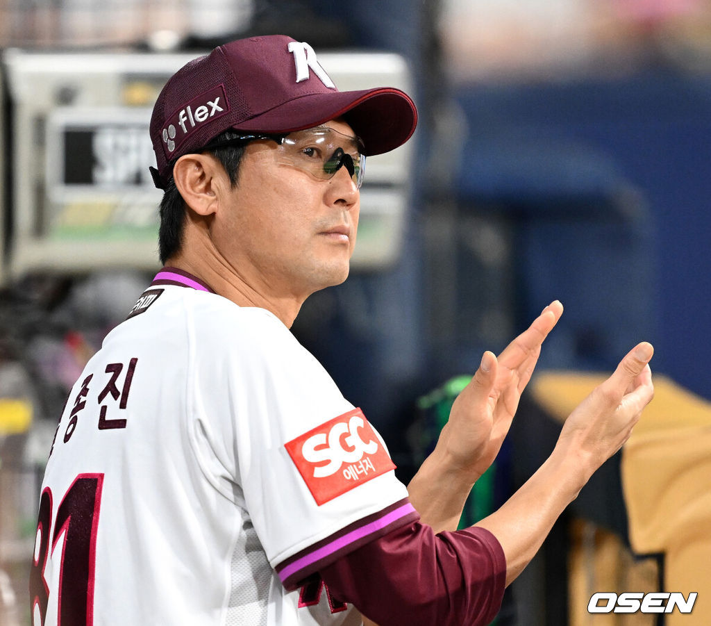 ‘포스팅 신청’ 이제 정말 ML로 떠나는 송성문, 마냥 웃지 못한 사령탑 “한일전에서 너무 잘하더라” [오!쎈 원주] - OSEN