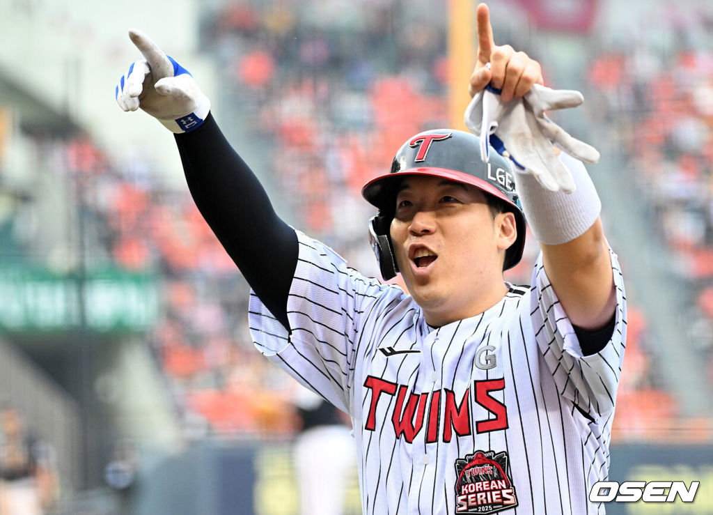 “에이전트 화이팅” 김현수, 왜 FA 계약 늦어지나…돈은 KT, 명예는 LG, 두 마리 토끼를 잡을 수는 없다 - OSEN