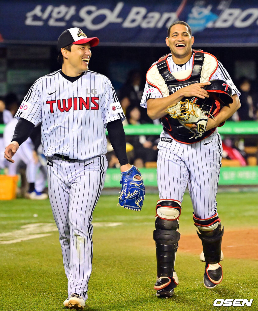 차명석 단장 “방출 선수 좀 지켜본다”, 주장 잔류-MVP 이적-외인 3명 재계약, 리핏 준비 끝나다 - OSEN