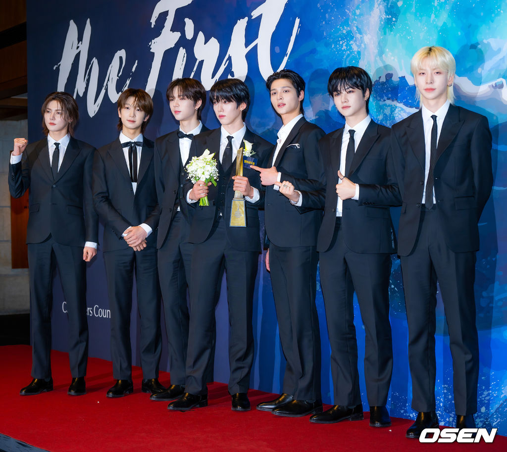 [사진]앰퍼샌드원,'훈훈한 수트핏 뽐내며' - OSEN