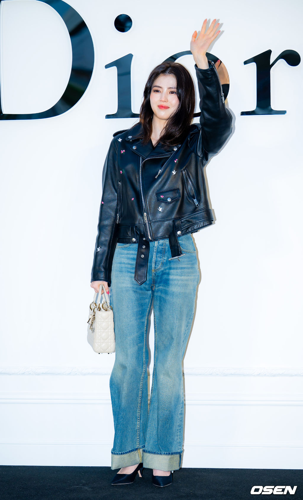 [사진]한소희,'팬들을 향한 인사도 잊지 않고' - OSEN