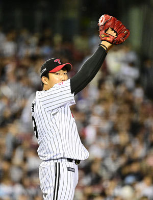 [사진]손주영, 병살이다 - OSEN